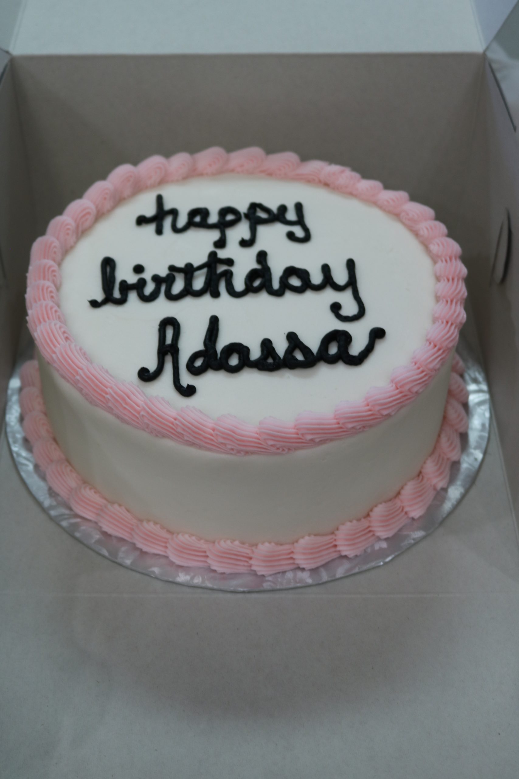 Strawberry Cake with a Golden Oreo Cheesecake Filling – Rexburg Cakes