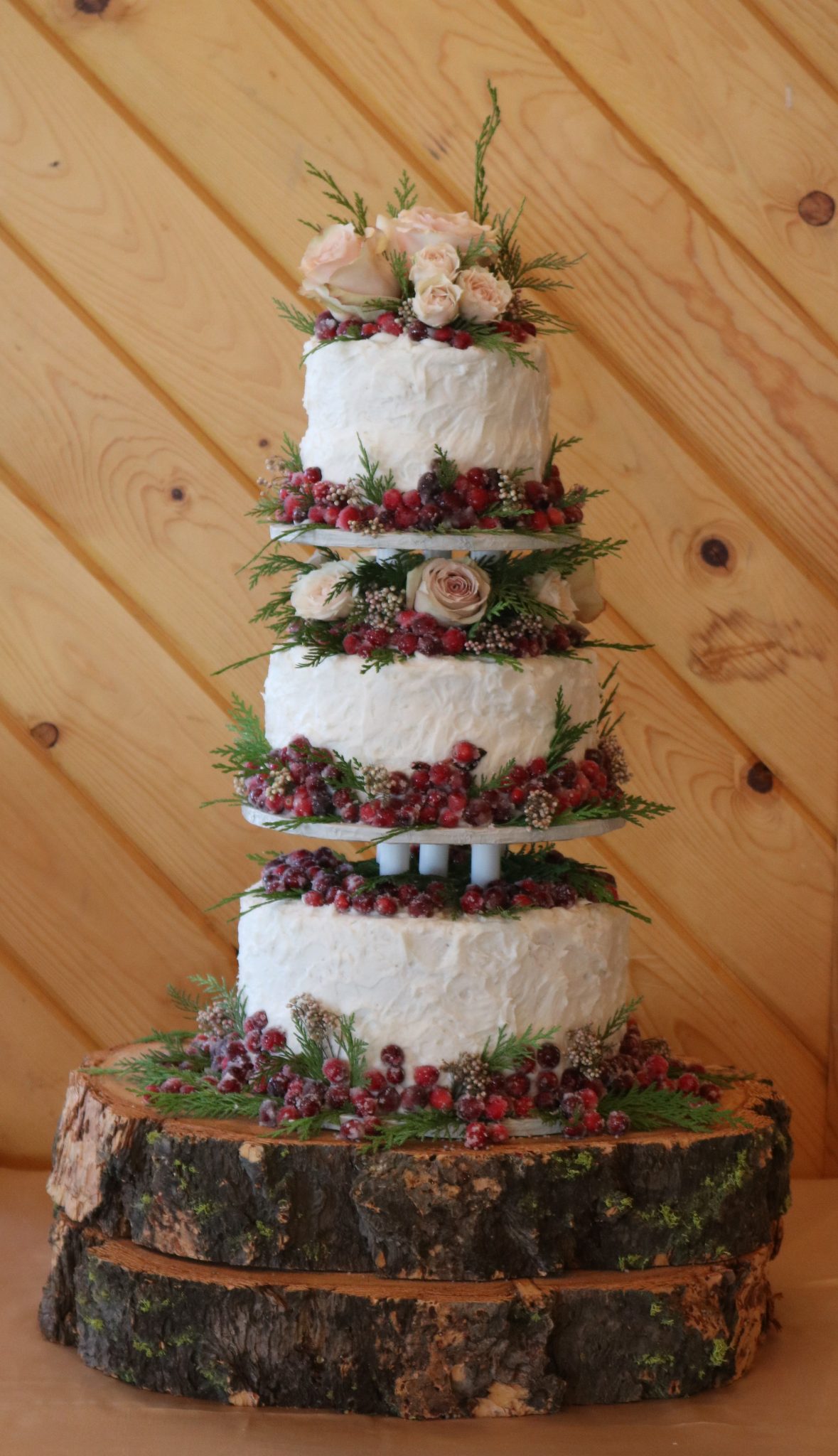 Sugared Cranberries & Cypress Pine Wedding Cake – Rexburg Cakes